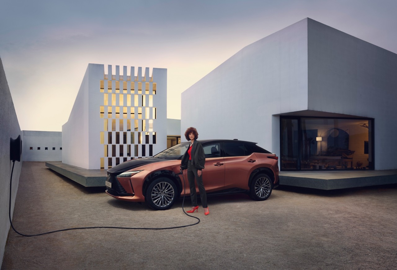 Véhicules premium 100% électriques | Lexus France