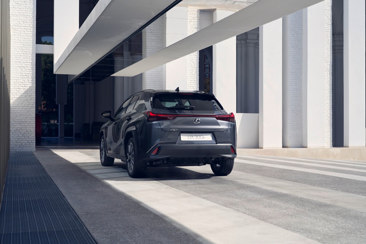 Lexus UX 300e : SUV compact 100% électrique | Lexus France