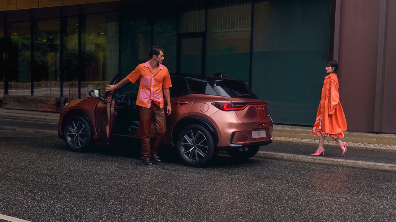 Nouveau Lexus LBX Hybride auto-rechargeable | Lexus France