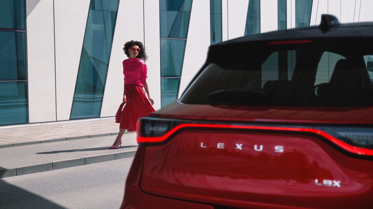 Nouveau Lexus LBX Hybride auto-rechargeable | Lexus France