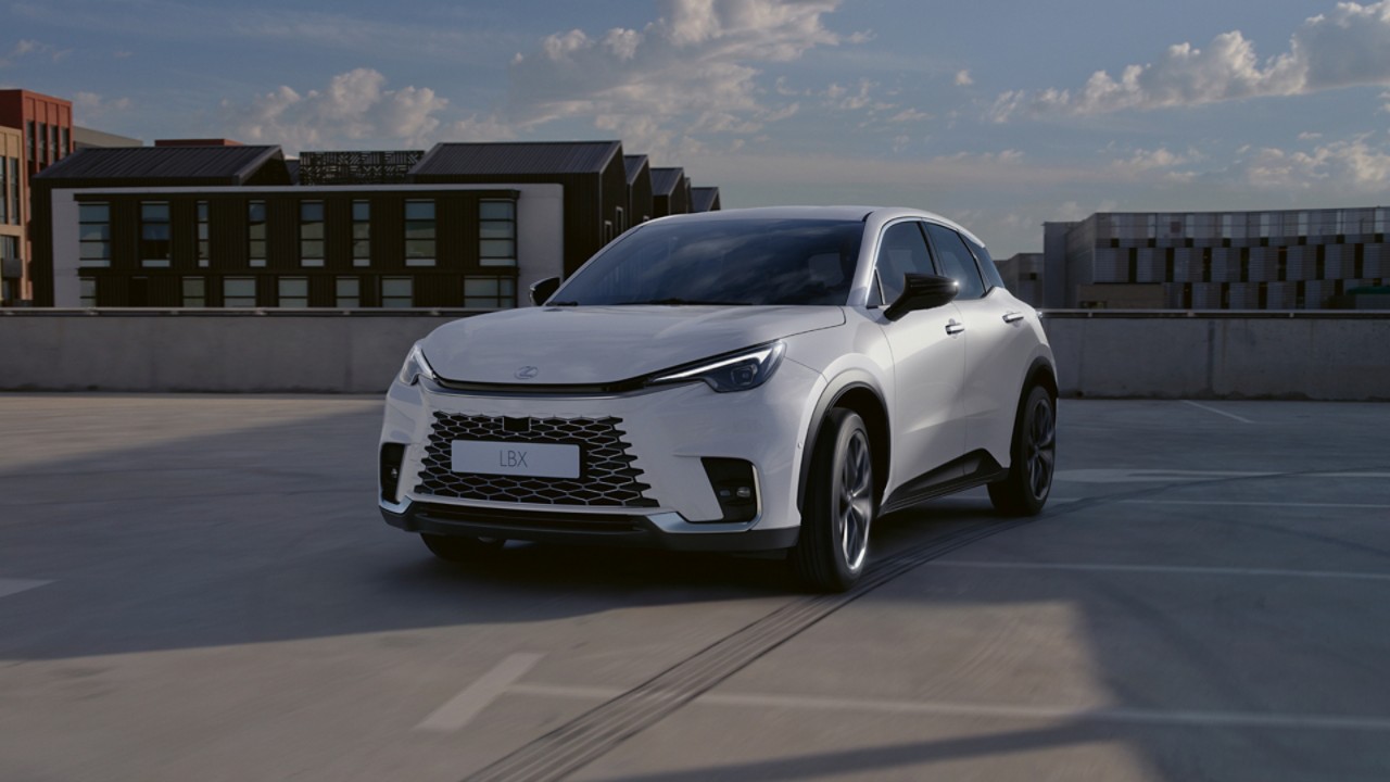 Réservation en ligne du Nouveau Lexus LBX | Lexus France