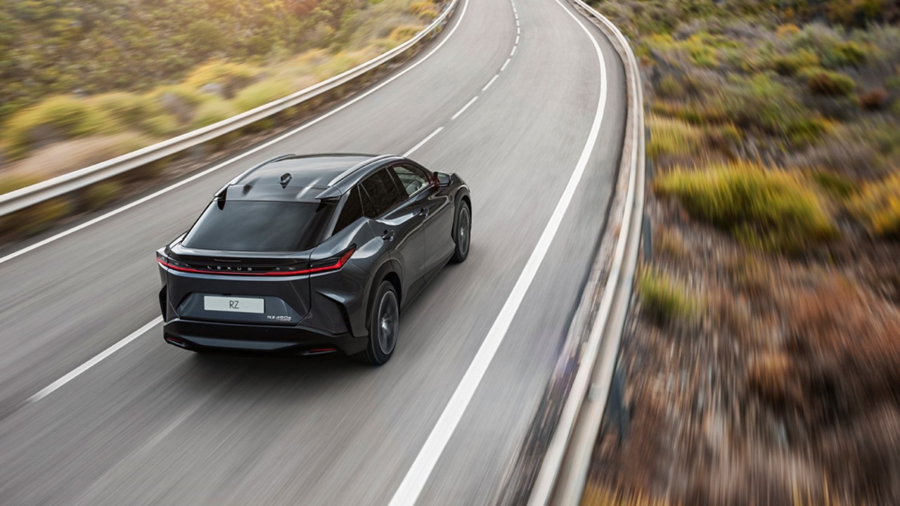 Lexus RZ : notre grand SUV 100% électrique | Lexus France